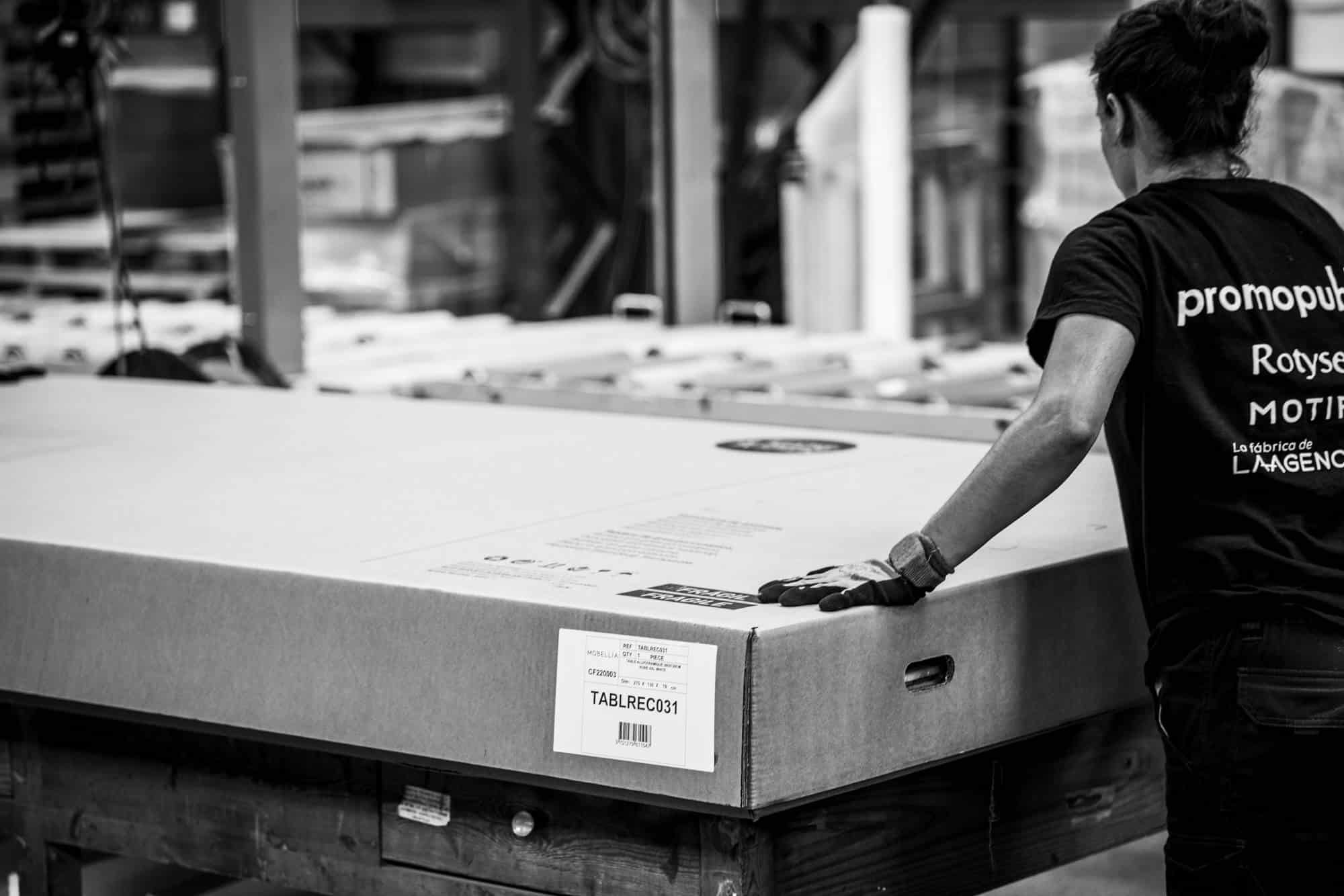 Descubre el proceso de fabricación de las mesas Motif Tables - MotifTables